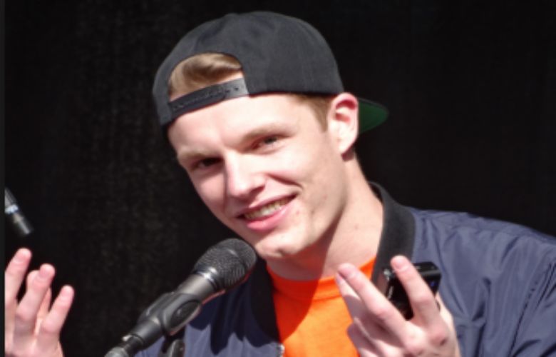 Zó ziet de broer van Enzo Knol eruit; wat lijken ze op elkaar!