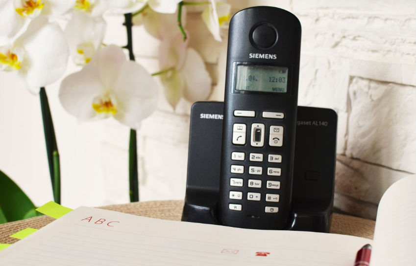 Wat? Dit land stopt binnenkort met de ouderwetse vaste telefoon