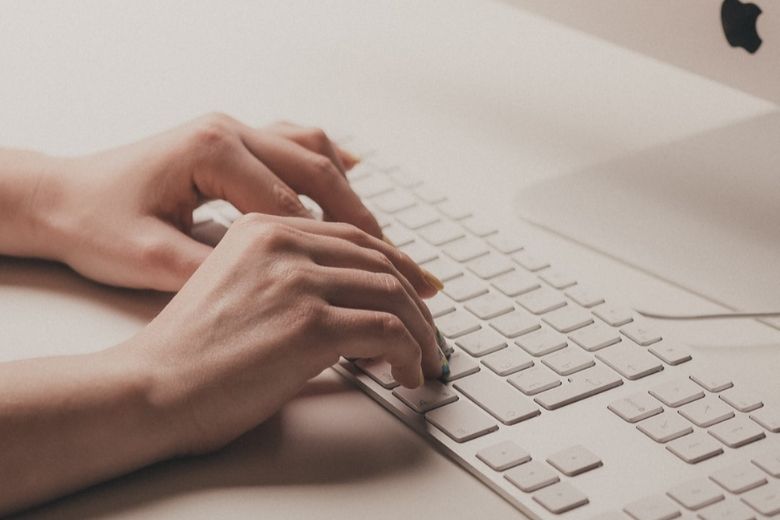 Een muisarm: zo herken je de belangrijkste symptomen