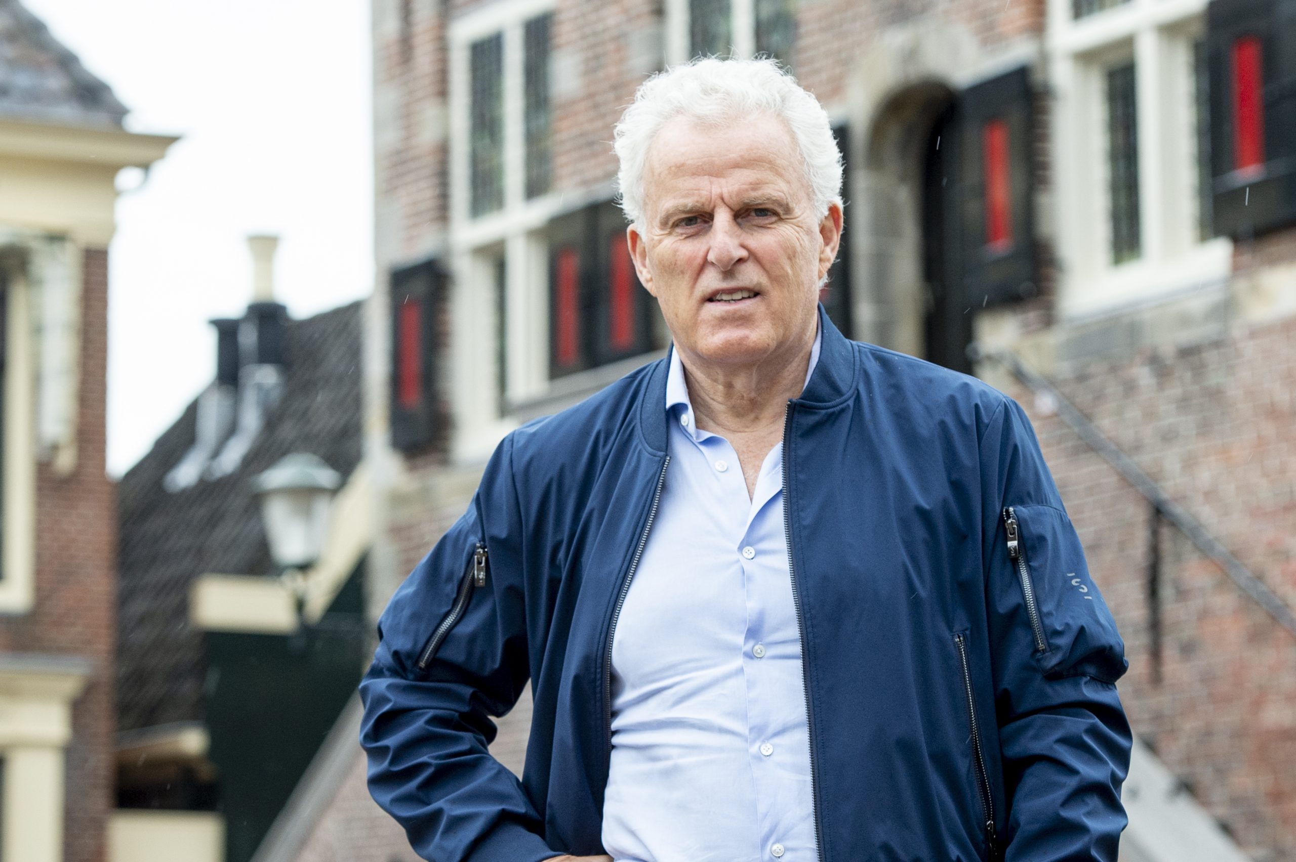 'Peter R. de Vries neergeschoten in centrum van Amsterdam'
