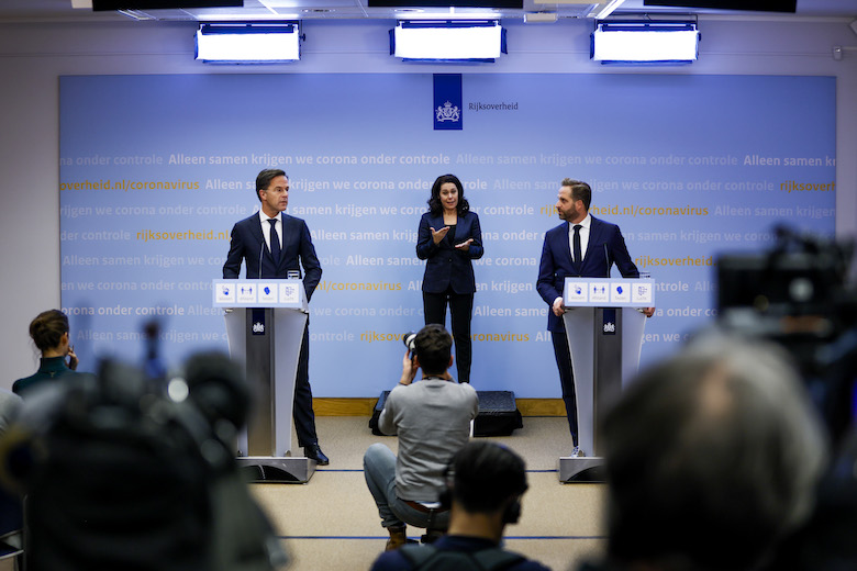 Persconferentie krijgt nieuw jasje: minder tekst, meer plaatjes