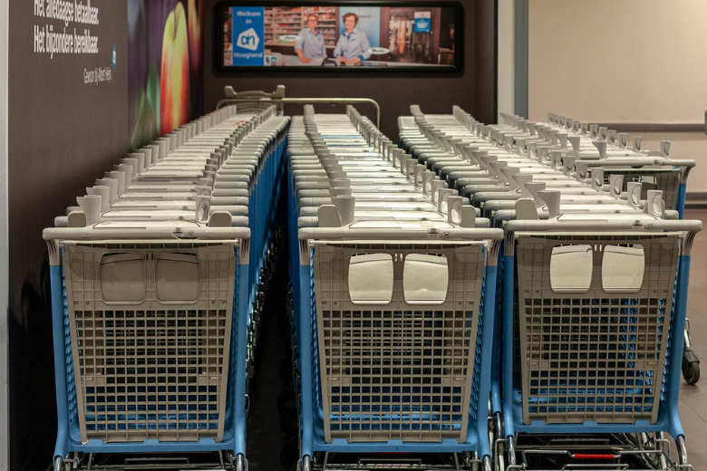 Albert Heijn stopt met muntjes voor winkelkarretjes