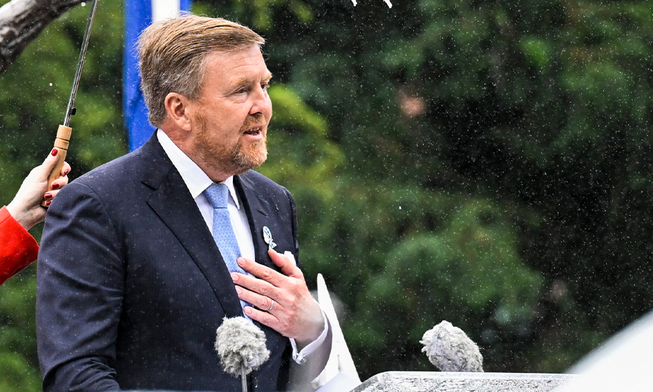 Koning Willem-Alexander biedt excuses aan voor slavernijverleden