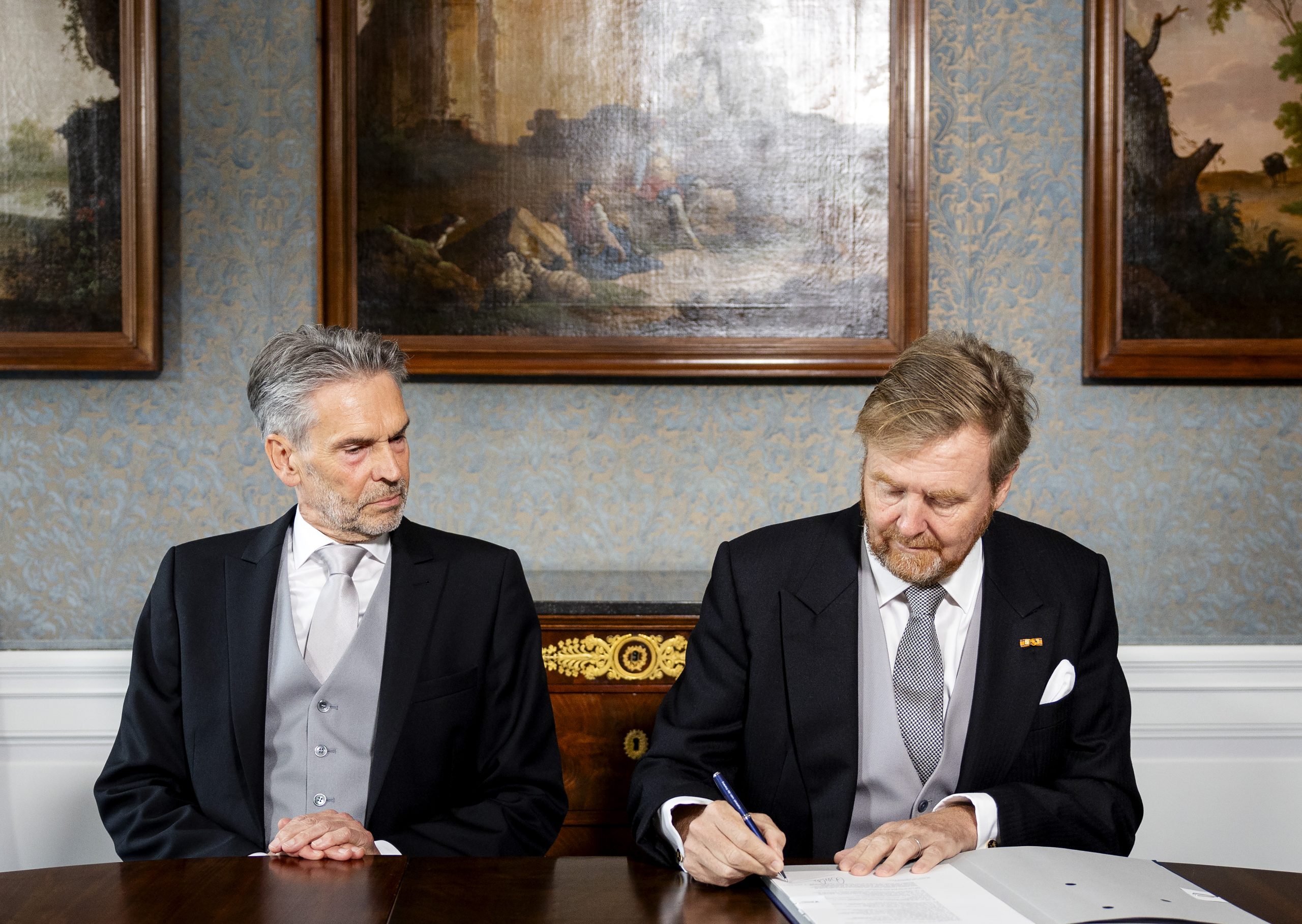 Kabinet-Schoof poseert op bordes van Paleis Huis ten Bosch